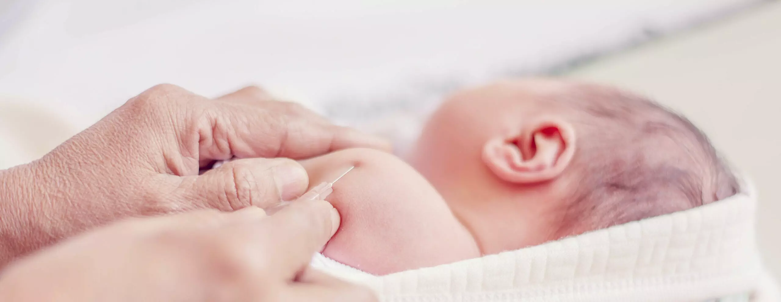 Baby immunisations: what to expect | Kiindred