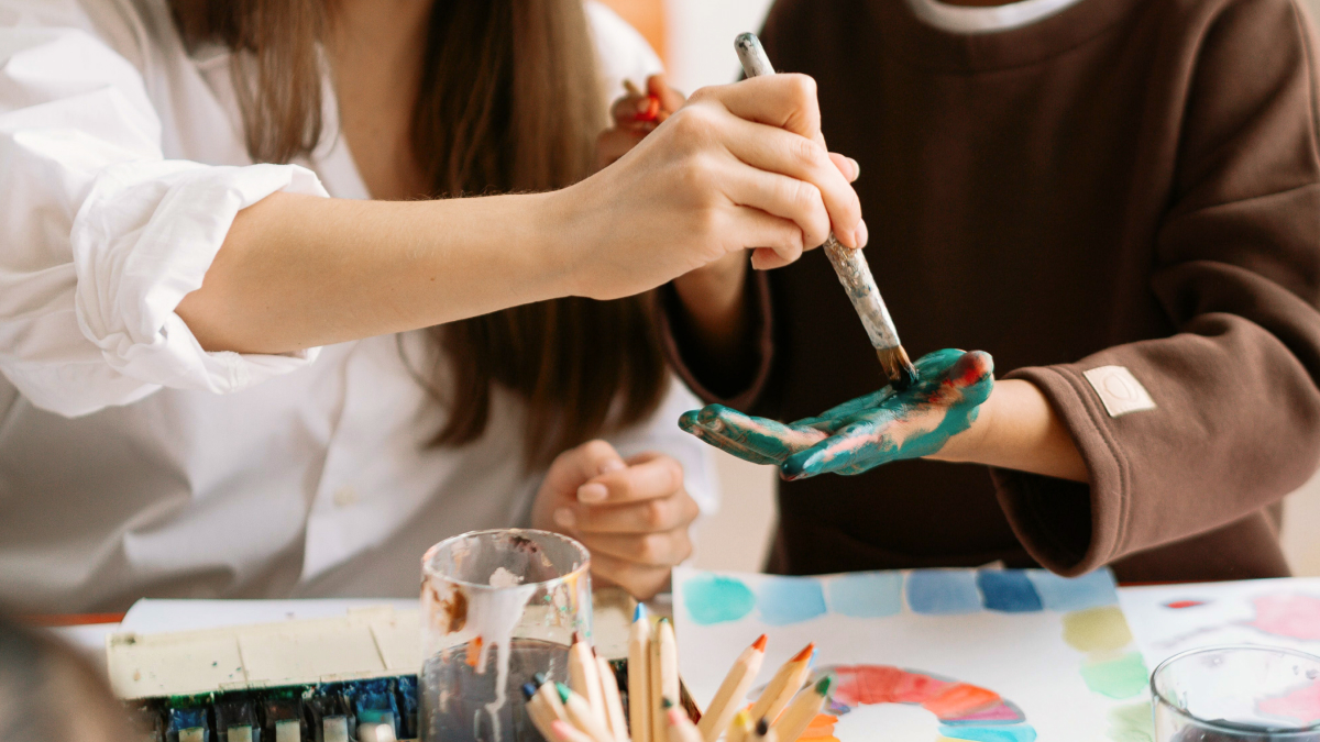 5 creative crafts to keep kids entertained on the weekend | Kiindred