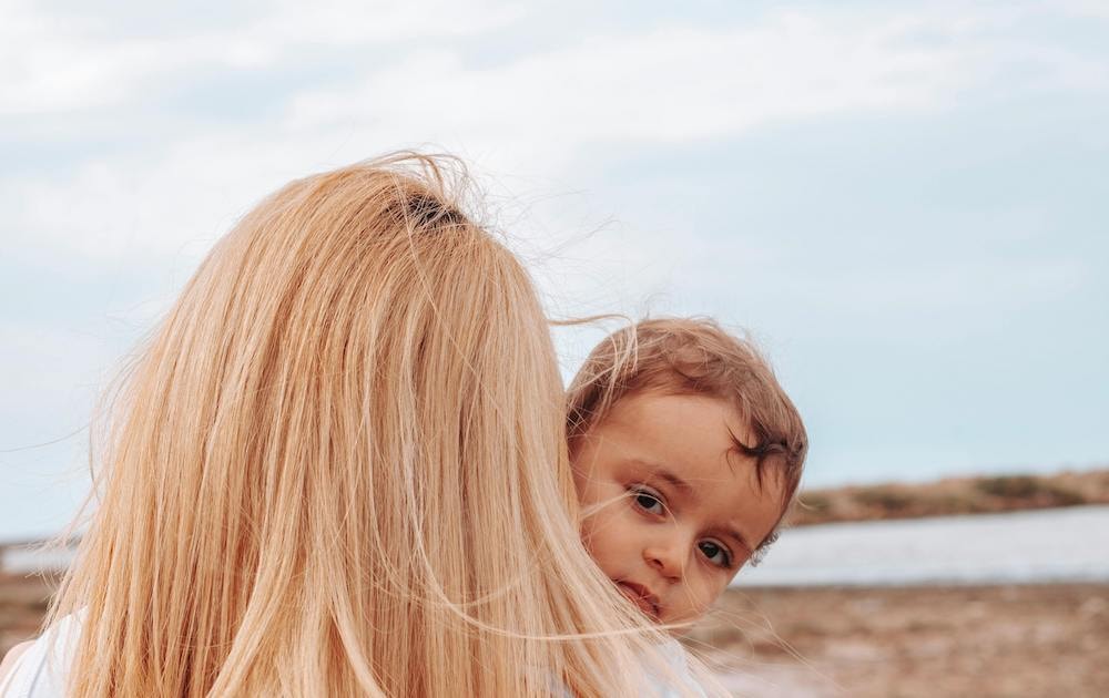 6 Sweet Signs Your Toddler Loves You Deeply