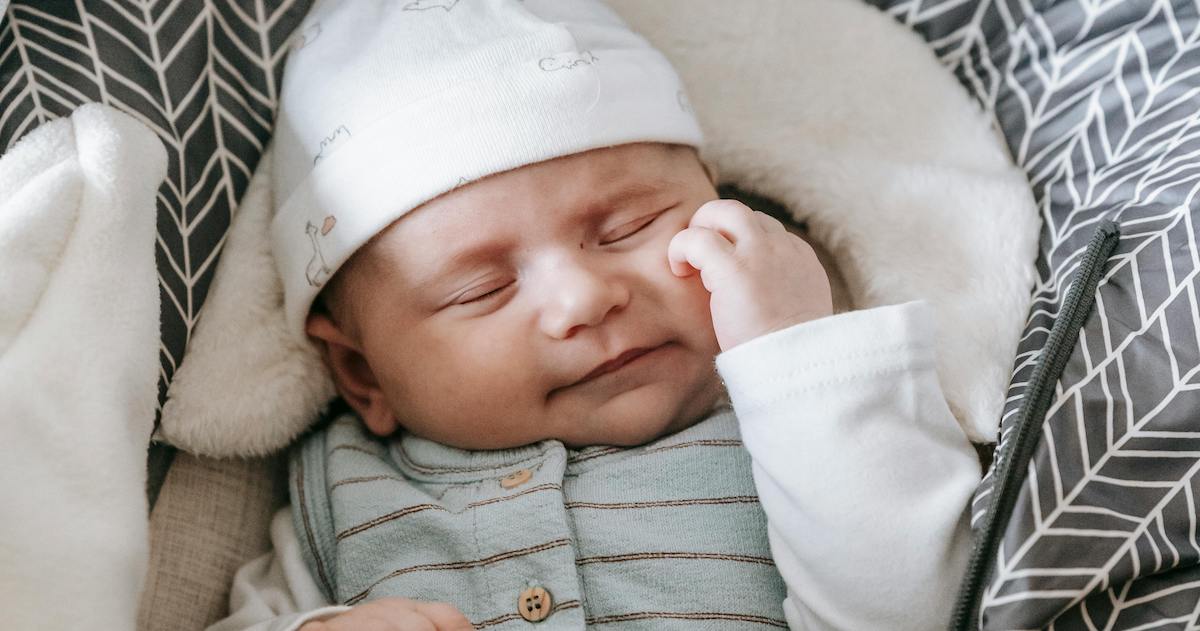 4-month-old baby: Development, milestones and growth | Kiindred