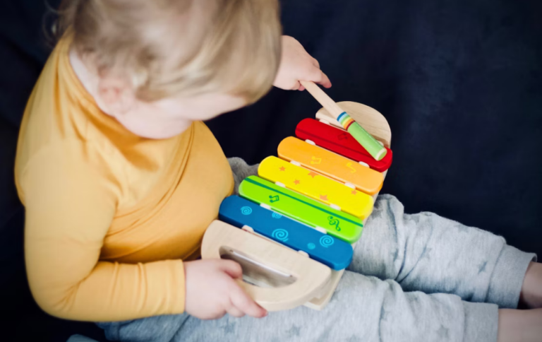 16-month-old baby milestones: Development, growth, speech, language ...