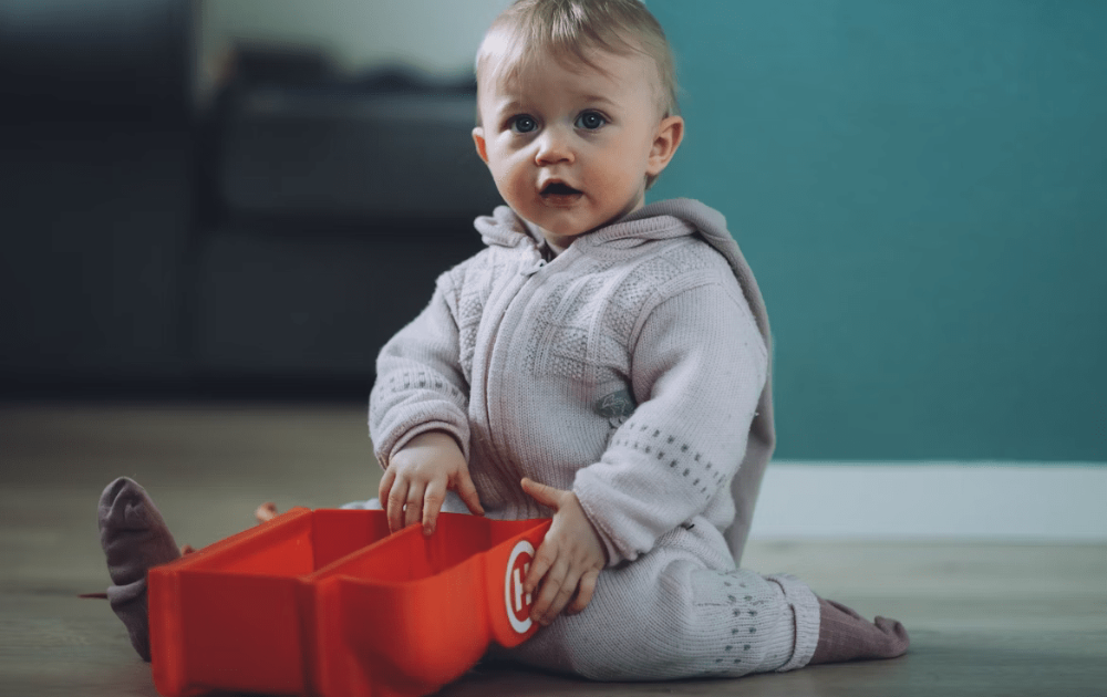14-month-old baby milestones: Development, growth, speech, language ...